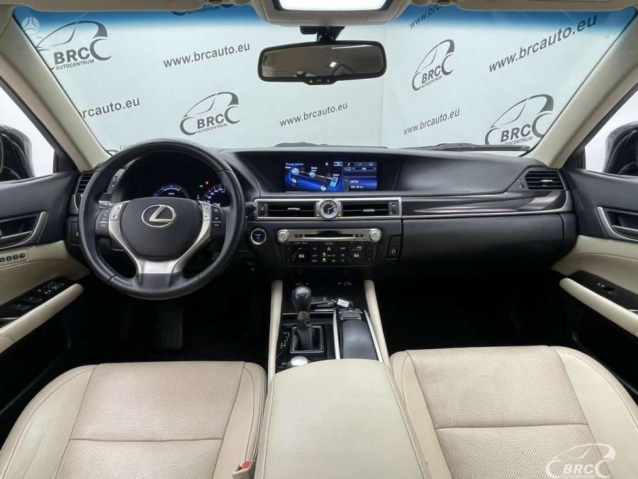 Black Lexus GS 300h 2015 in Vilnius, with an engine capacity of 2.49 L and mileage of 206 thousand km for 14100 €, photo 5 on AUTOMOTO.COM.LV