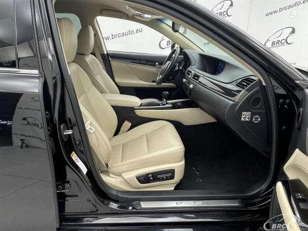 Melns Lexus GS 300h 2015 Viļņa, ar dzinēja tilpumu 2.49 L un nobraukumu 206 tūkst. km par 14100 €, foto 6 vietnē AUTOMOTO.COM.LV