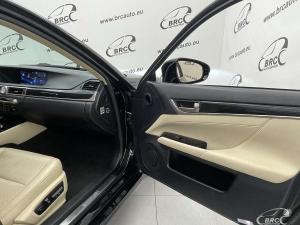 Black Lexus GS 300h 2015 in Vilnius, with an engine capacity of 2.49 L and mileage of 206 thousand km for 14100 €, photo 10 on AUTOMOTO.COM.LV
