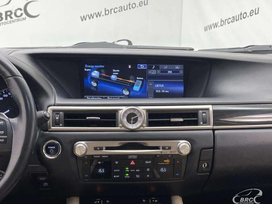 Black Lexus GS 300h 2015 in Vilnius, with an engine capacity of 2.49 L and mileage of 206 thousand km for 14100 €, photo 17 on AUTOMOTO.COM.LV