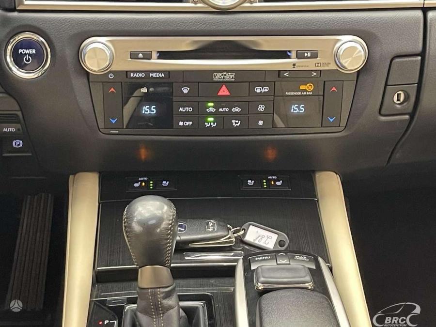 Black Lexus GS 300h 2015 in Vilnius, with an engine capacity of 2.49 L and mileage of 206 thousand km for 14100 €, photo 19 on AUTOMOTO.COM.LV