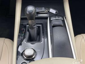 Black Lexus GS 300h 2015 in Vilnius, with an engine capacity of 2.49 L and mileage of 206 thousand km for 14100 €, photo 20 on AUTOMOTO.COM.LV