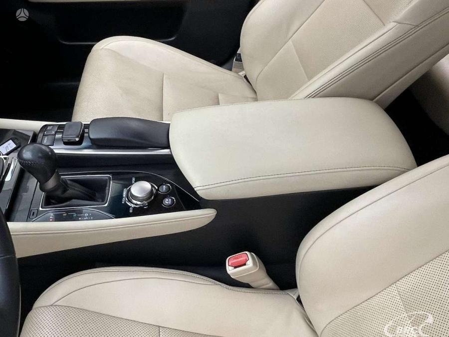 Black Lexus GS 300h 2015 in Vilnius, with an engine capacity of 2.49 L and mileage of 206 thousand km for 14100 €, photo 26 on AUTOMOTO.COM.LV