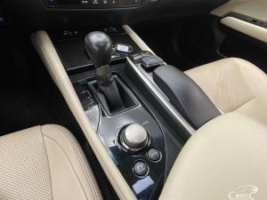 Black Lexus GS 300h 2015 in Vilnius, with an engine capacity of 2.49 L and mileage of 206 thousand km for 14100 €, photo 28 on AUTOMOTO.COM.LV