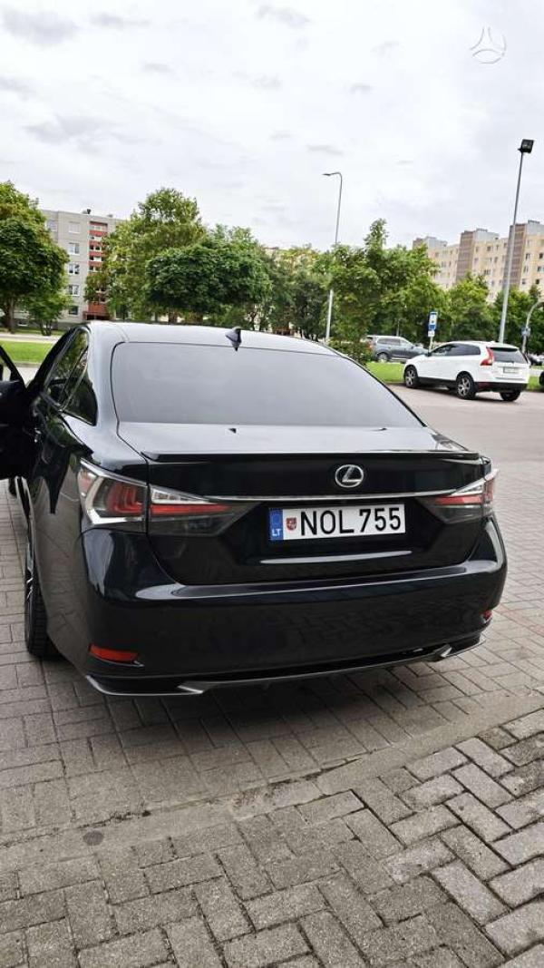 Melns Lexus GS 300h 2016 Šauļi, ar dzinēja tilpumu 2.50 L un nobraukumu 350 tūkst. km par 16000 €, foto 8 vietnē AUTOMOTO.COM.LV