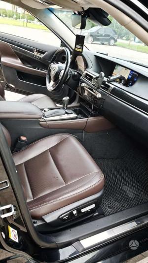 Melns Lexus GS 300h 2016 Šauļi, ar dzinēja tilpumu 2.50 L un nobraukumu 350 tūkst. km par 16000 €, foto 16 vietnē AUTOMOTO.COM.LV
