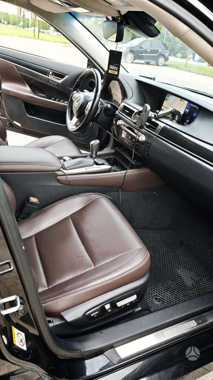 Melns Lexus GS 300h 2016 Šauļi, ar dzinēja tilpumu 2.50 L un nobraukumu 350 tūkst. km par 16000 €, foto 16 vietnē AUTOMOTO.COM.LV