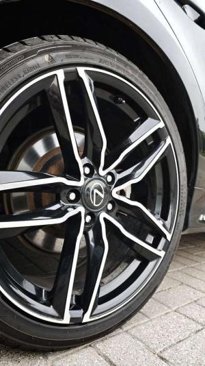 Melns Lexus GS 300h 2016 Šauļi, ar dzinēja tilpumu 2.50 L un nobraukumu 350 tūkst. km par 16000 €, foto 18 vietnē AUTOMOTO.COM.LV