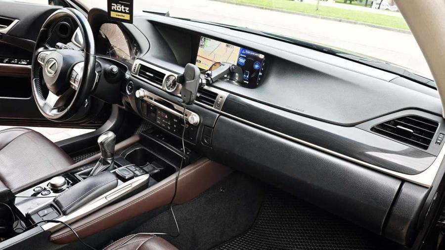 Melns Lexus GS 300h 2016 Šauļi, ar dzinēja tilpumu 2.50 L un nobraukumu 350 tūkst. km par 16000 €, foto 21 vietnē AUTOMOTO.COM.LV