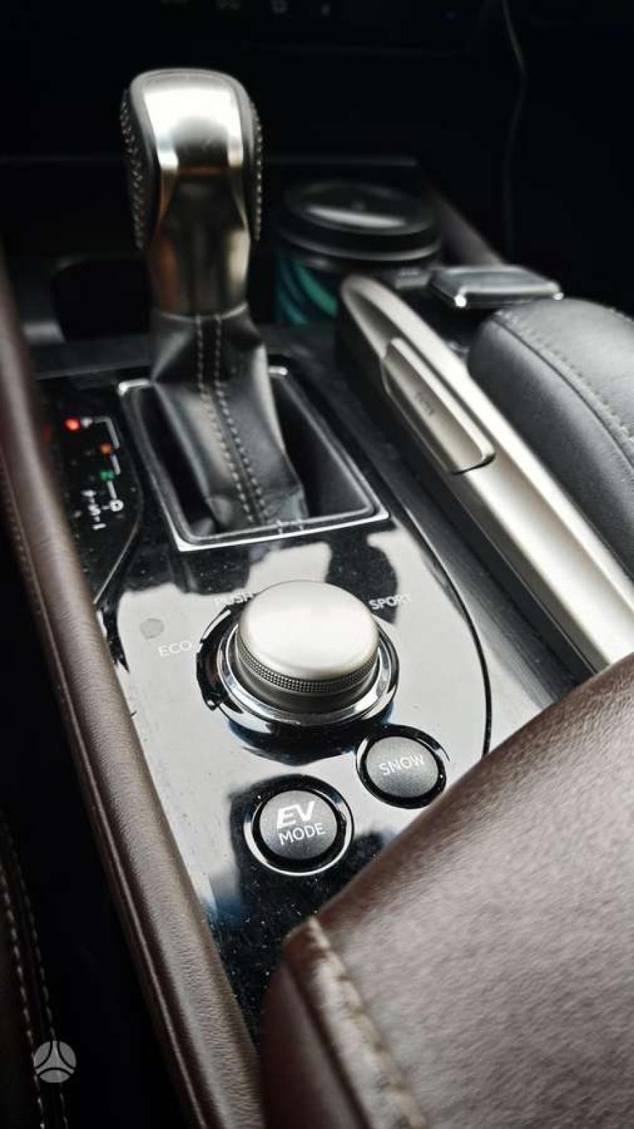 Melns Lexus GS 300h 2016 Šauļi, ar dzinēja tilpumu 2.50 L un nobraukumu 350 tūkst. km par 16000 €, foto 22 vietnē AUTOMOTO.COM.LV