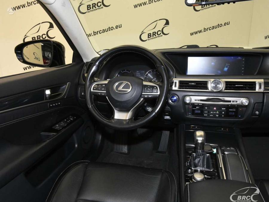 Black Lexus GS 300h 2017 in Vilnius, with an engine capacity of 2.49 L and mileage of 164 thousand km for 19500 €, photo 14 on AUTOMOTO.COM.LV