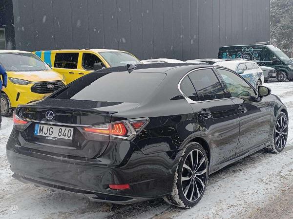 Black Lexus GS 300h 2017 in Vilnius, with an engine capacity of 2.50 L and mileage of 362 thousand km for 15900 €, photo 3 on AUTOMOTO.COM.LV