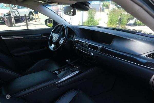 Black Lexus GS 300h 2017 in Vilnius, with an engine capacity of 2.49 L and mileage of 167 thousand km for 19000 €, photo 8 on AUTOMOTO.COM.LV