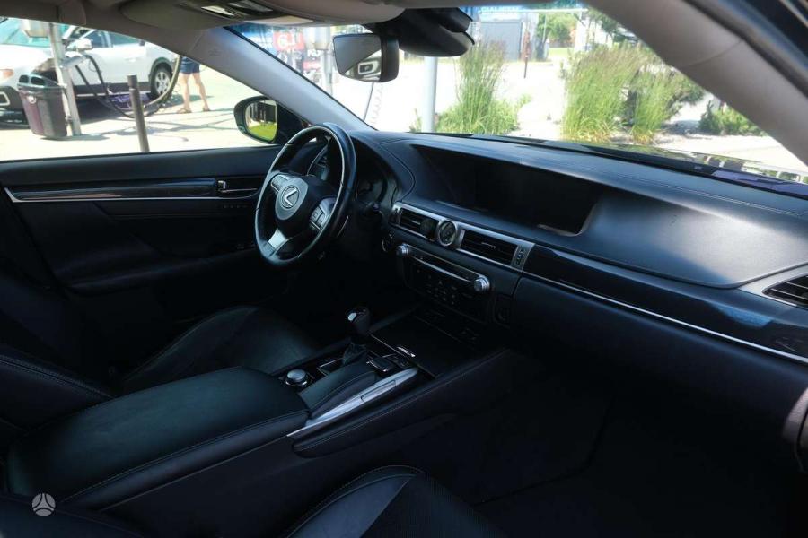 Melns Lexus GS 300h 2017 Viļņa, ar dzinēja tilpumu 2.49 L un nobraukumu 167 tūkst. km par 19000 €, foto 9 vietnē AUTOMOTO.COM.LV