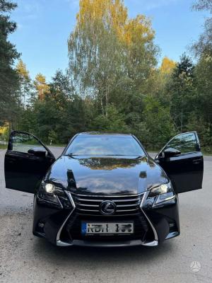 Black Lexus GS 300h 2017 in Vilnius, with an engine capacity of 2.49 L and mileage of 169 thousand km for 18500 €, photo 4 on AUTOMOTO.COM.LV