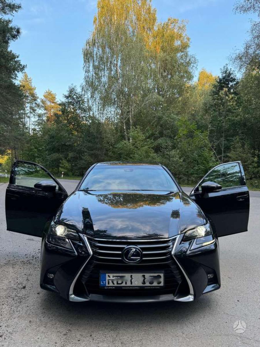 Black Lexus GS 300h 2017 in Vilnius, with an engine capacity of 2.49 L and mileage of 169 thousand km for 18500 €, photo 4 on AUTOMOTO.COM.LV