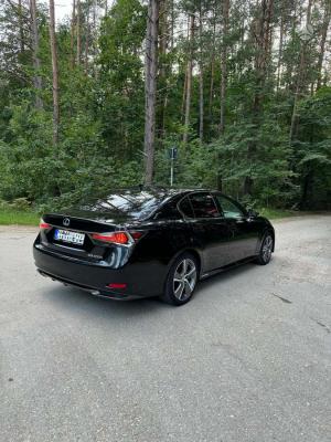 Black Lexus GS 300h 2017 in Vilnius, with an engine capacity of 2.49 L and mileage of 169 thousand km for 18500 €, photo 5 on AUTOMOTO.COM.LV
