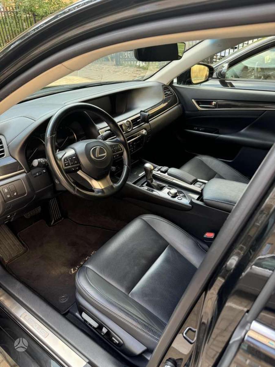 Black Lexus GS 300h 2017 in Vilnius, with an engine capacity of 2.49 L and mileage of 169 thousand km for 18500 €, photo 11 on AUTOMOTO.COM.LV
