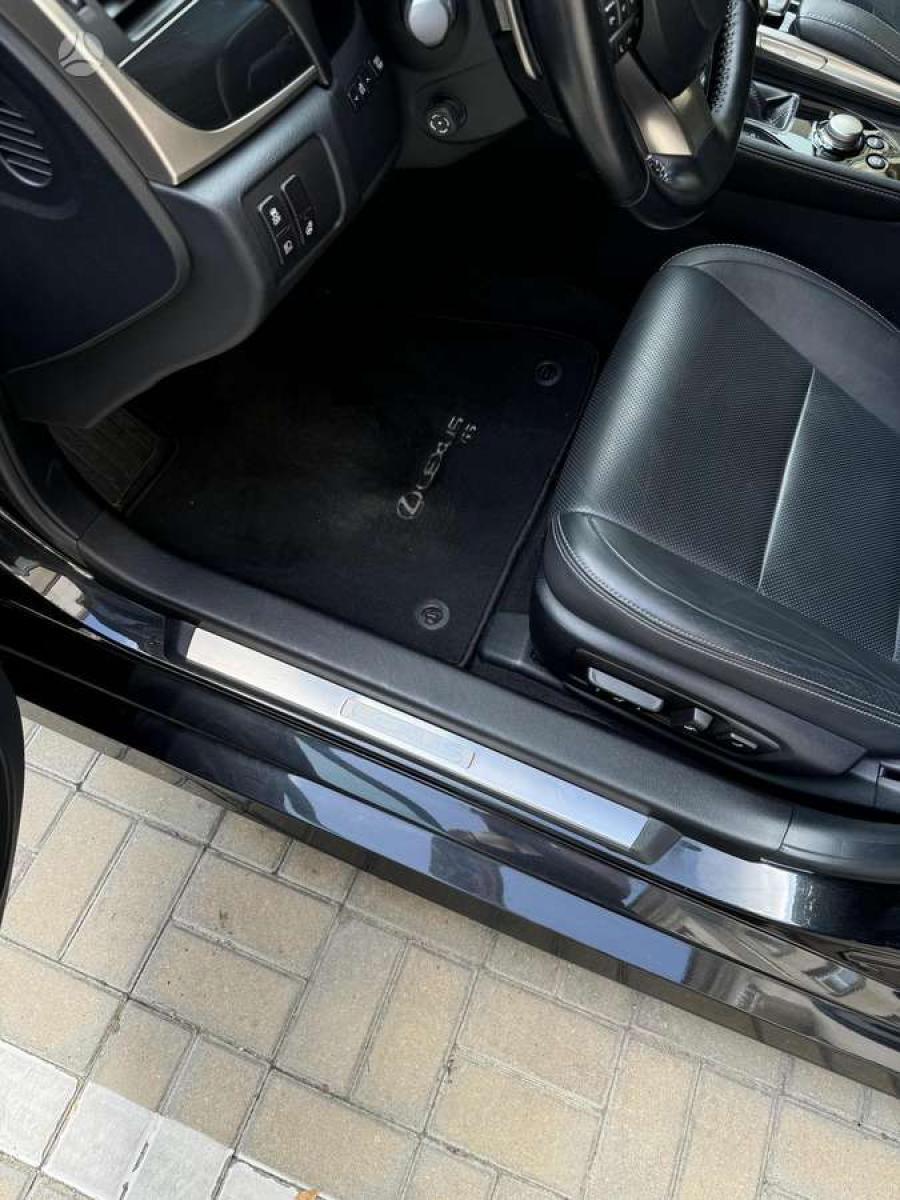 Black Lexus GS 300h 2017 in Vilnius, with an engine capacity of 2.49 L and mileage of 169 thousand km for 18500 €, photo 15 on AUTOMOTO.COM.LV