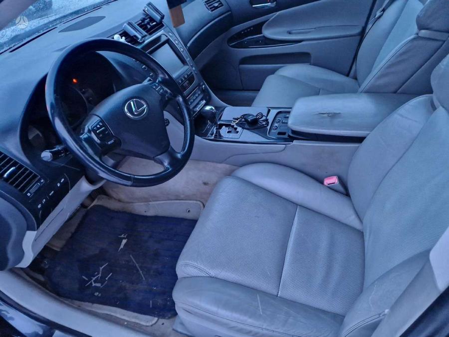 Blue Lexus GS 300h 2006 in Akmene, with an engine capacity of 3.00 L and mileage of 325 thousand km for 2800 €, photo 6 on AUTOMOTO.COM.LV