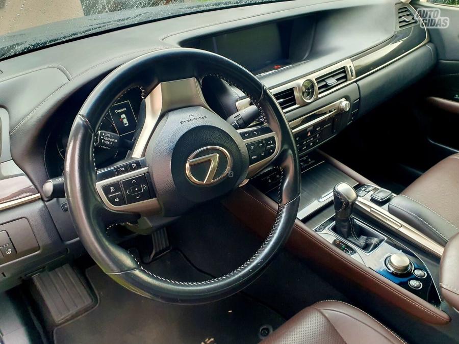 Синий Лексус GS 300h 2017 в Вильнюс, объемом двигателя 2.50 л и пробегом 202 тыс. км за 19990 €, фото 19 на AUTOMOTO.COM.LV