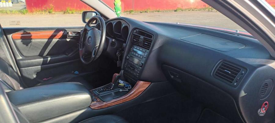 Pelēks Lexus GS 300h 1999 Viļņa, ar dzinēja tilpumu 3.00 L un nobraukumu 298 tūkst. km par 4200 €, foto 8 vietnē AUTOMOTO.COM.LV