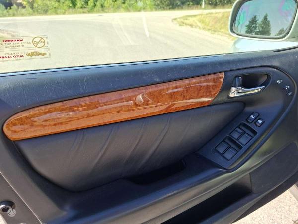Pelēks Lexus GS 300h 2000 Viļņa, ar dzinēja tilpumu 3.00 L un nobraukumu 340 tūkst. km par 4000 €, foto 7 vietnē AUTOMOTO.COM.LV