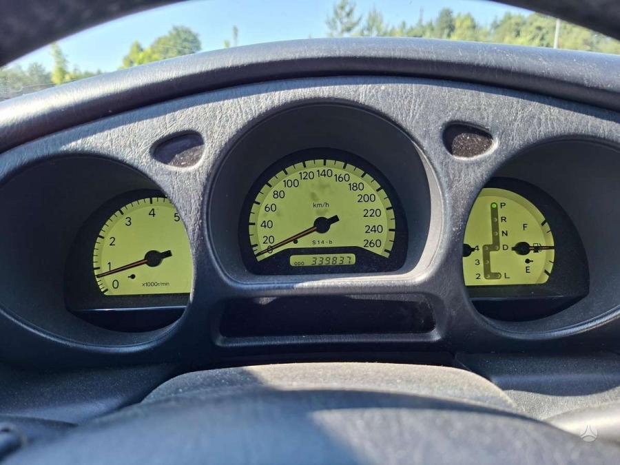 Pelēks Lexus GS 300h 2000 Viļņa, ar dzinēja tilpumu 3.00 L un nobraukumu 340 tūkst. km par 4000 €, foto 9 vietnē AUTOMOTO.COM.LV