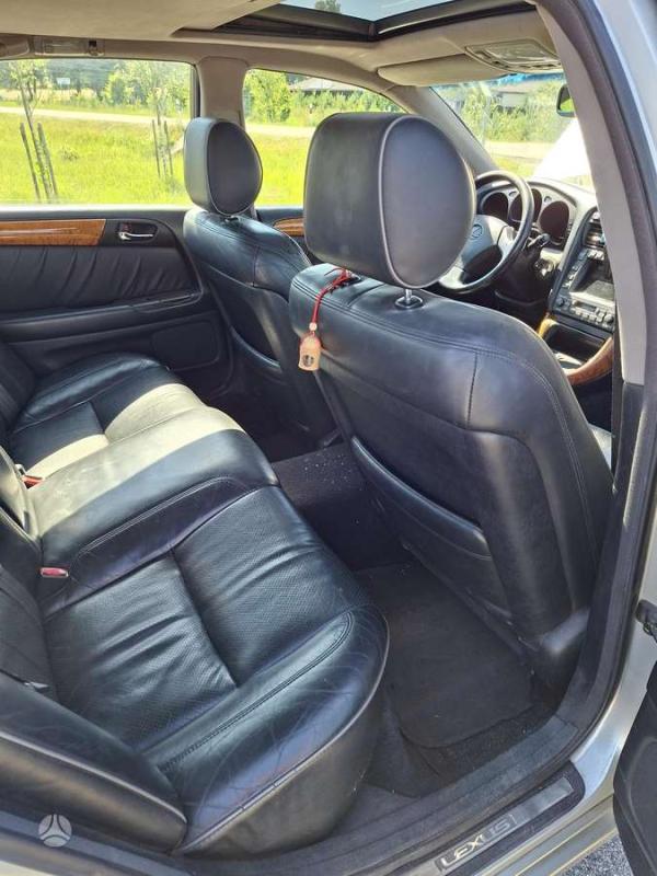 Pelēks Lexus GS 300h 2000 Viļņa, ar dzinēja tilpumu 3.00 L un nobraukumu 340 tūkst. km par 4000 €, foto 10 vietnē AUTOMOTO.COM.LV