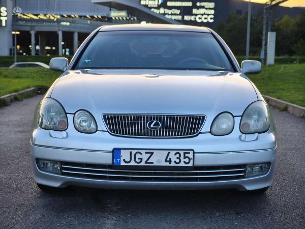 Pelēks Lexus GS 300h 2000 Viļņa, ar dzinēja tilpumu 3.00 L un nobraukumu 319 tūkst. km par 3700 €, foto 7 vietnē AUTOMOTO.COM.LV