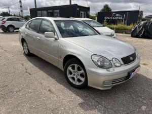 Pelēks Lexus GS 300h 2001 Panevēža, ar dzinēja tilpumu 3.00 L un nobraukumu 219 tūkst. km par 3700 €, foto 4 vietnē AUTOMOTO.COM.LV
