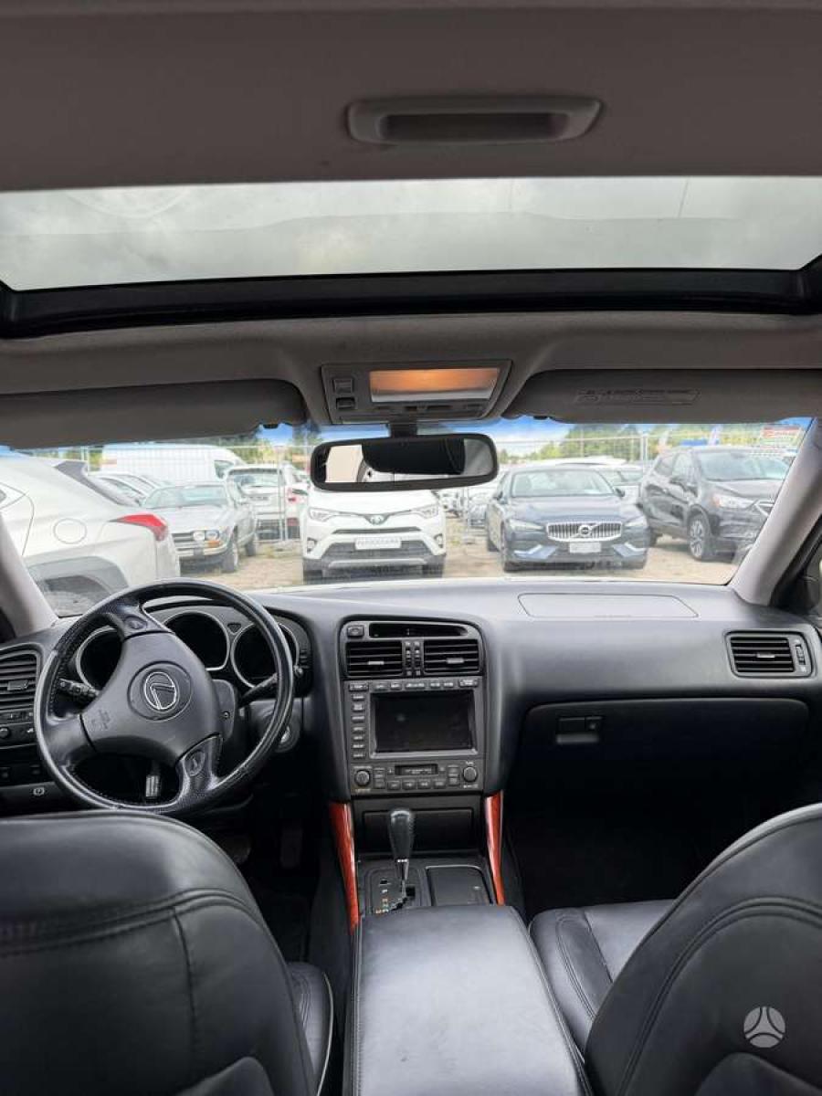 Pelēks Lexus GS 300h 2001 Panevēža, ar dzinēja tilpumu 3.00 L un nobraukumu 219 tūkst. km par 3700 €, foto 10 vietnē AUTOMOTO.COM.LV