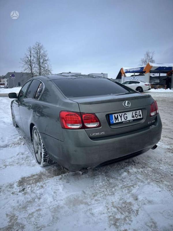 Grey Lexus GS 300h 2006 in Vilnius, with an engine capacity of 3.00 L and mileage of 393 thousand km for 1950 €, photo 4 on AUTOMOTO.COM.LV