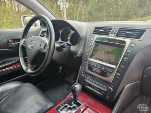 Pelēks Lexus GS 300h 2006 Viļņa, ar dzinēja tilpumu 3.00 L un nobraukumu 332 tūkst. km par 3400 €, foto 10 vietnē AUTOMOTO.COM.LV