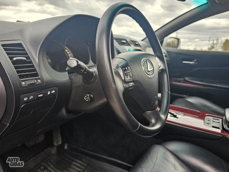 Pelēks Lexus GS 300h 2006 Viļņa, ar dzinēja tilpumu 3.00 L un nobraukumu 332 tūkst. km par 3400 €, foto 14 vietnē AUTOMOTO.COM.LV
