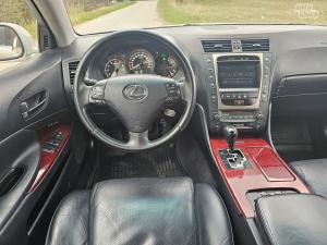 Pelēks Lexus GS 300h 2006 Viļņa, ar dzinēja tilpumu 3.00 L un nobraukumu 332 tūkst. km par 3400 €, foto 15 vietnē AUTOMOTO.COM.LV