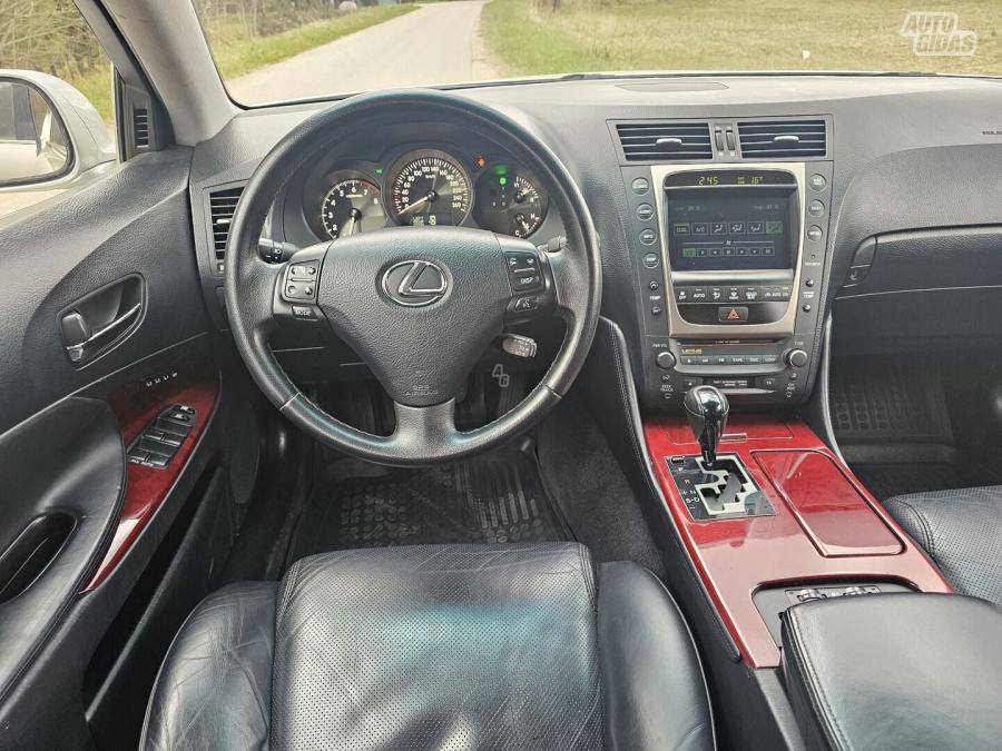Pelēks Lexus GS 300h 2006 Viļņa, ar dzinēja tilpumu 3.00 L un nobraukumu 332 tūkst. km par 3400 €, foto 15 vietnē AUTOMOTO.COM.LV