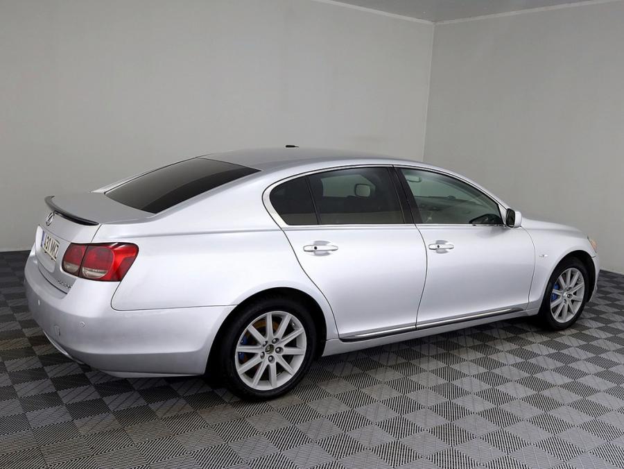 Pelēks Lexus GS 300h 2006 Tallina, ar dzinēja tilpumu 3.00 L un nobraukumu 299 tūkst. km par 2299 €, foto 11 vietnē AUTOMOTO.COM.LV