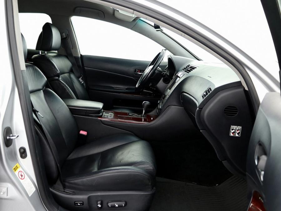 Pelēks Lexus GS 300h 2006 Tallina, ar dzinēja tilpumu 3.00 L un nobraukumu 299 tūkst. km par 2299 €, foto 14 vietnē AUTOMOTO.COM.LV