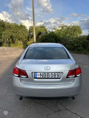 Grey Lexus GS 300h 2007 in Vilnius, with an engine capacity of 3.00 L and mileage of 340 thousand km for 2450 €, photo 8 on AUTOMOTO.COM.LV