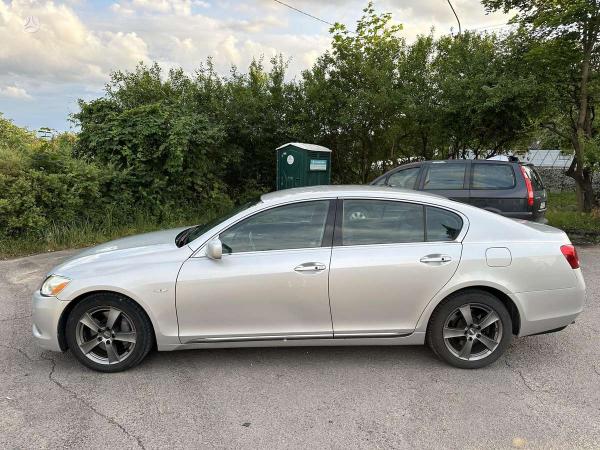 Pelēks Lexus GS 300h 2007 Viļņa, ar dzinēja tilpumu 3.00 L un nobraukumu 340 tūkst. km par 2450 €, foto 9 vietnē AUTOMOTO.COM.LV