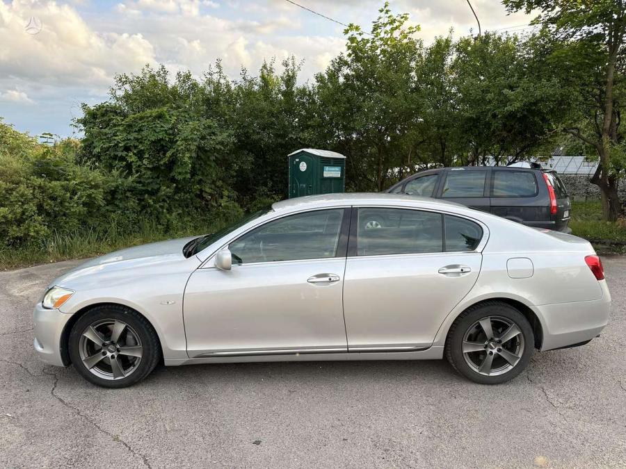 Grey Lexus GS 300h 2007 in Vilnius, with an engine capacity of 3.00 L and mileage of 340 thousand km for 2450 €, photo 10 on AUTOMOTO.COM.LV