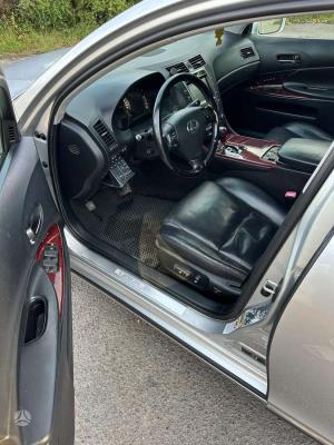 Grey Lexus GS 300h 2007 in Vilnius, with an engine capacity of 3.00 L and mileage of 340 thousand km for 2450 €, photo 11 on AUTOMOTO.COM.LV
