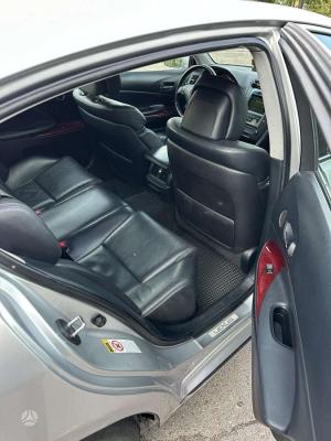 Grey Lexus GS 300h 2007 in Vilnius, with an engine capacity of 3.00 L and mileage of 340 thousand km for 2450 €, photo 14 on AUTOMOTO.COM.LV