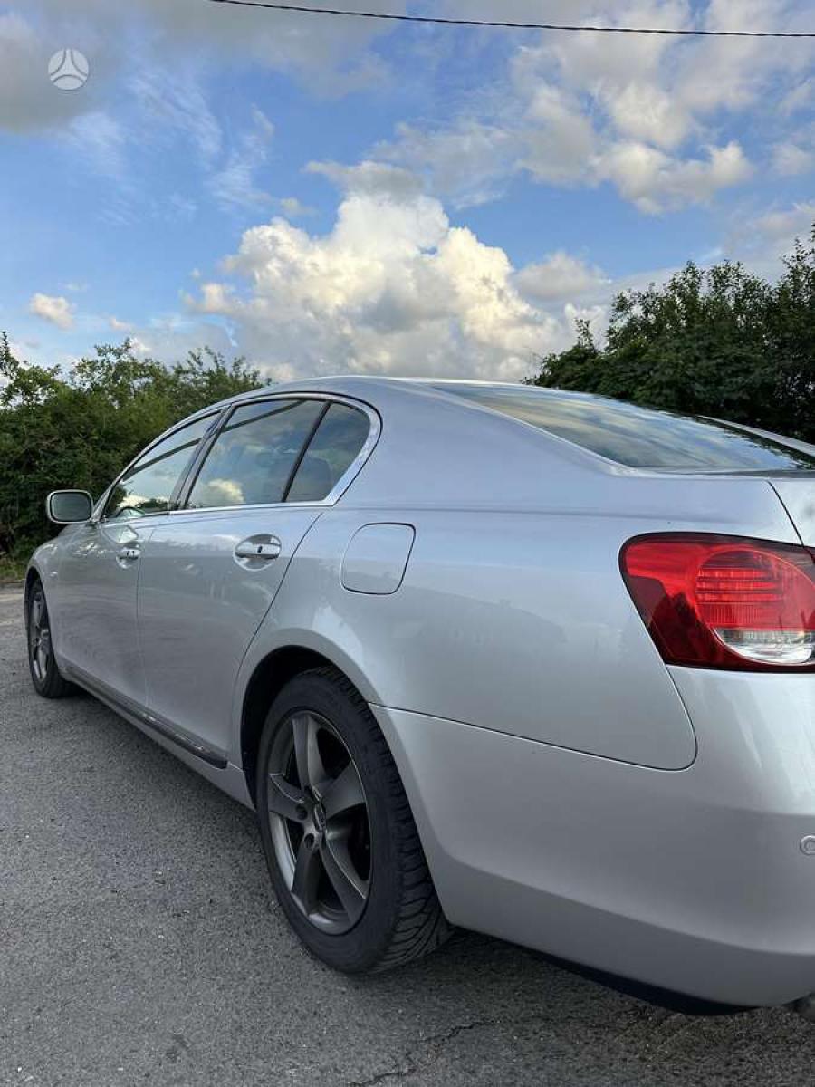 Grey Lexus GS 300h 2007 in Vilnius, with an engine capacity of 3.00 L and mileage of 340 thousand km for 2450 €, photo 24 on AUTOMOTO.COM.LV