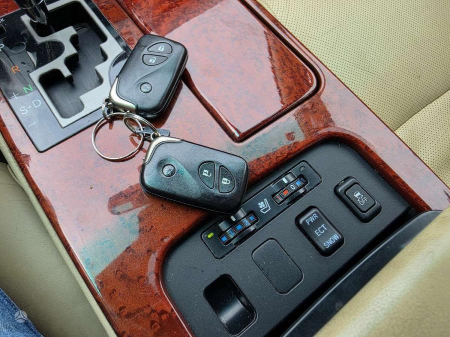 Серый Лексус GS 300h 2007 в Шилуте, объемом двигателя 3.00 л и пробегом 360 тыс. км за 3000 €, фото 18 на AUTOMOTO.COM.LV