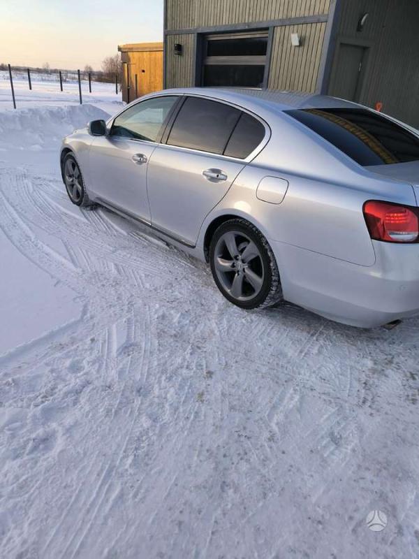 Grey Lexus GS 300h 2008 in Klaipeda, with an engine capacity of 3.00 L and mileage of 273 thousand km for 4600 €, photo 3 on AUTOMOTO.COM.LV