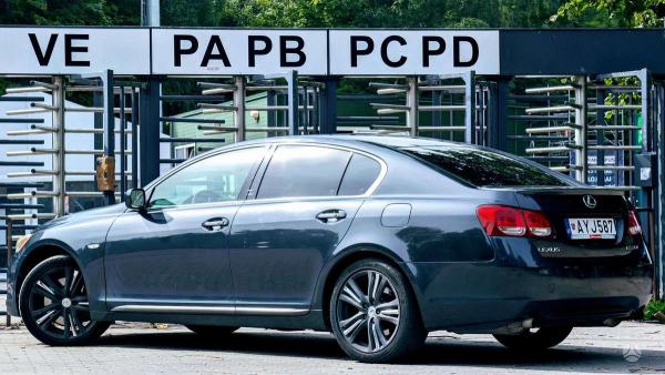 Grey Lexus GS 300h 2008 in Vilnius, with an engine capacity of 3.00 L and mileage of 343 thousand km for 3600 €, photo 4 on AUTOMOTO.COM.LV