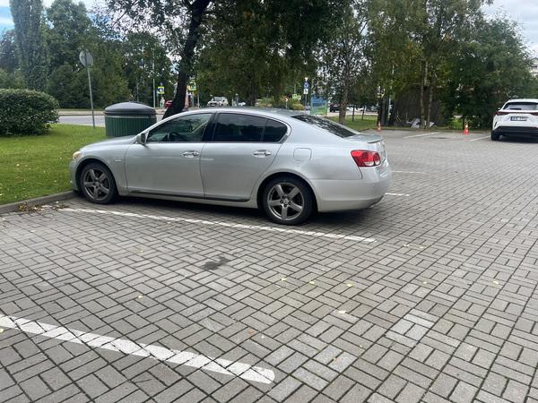 Pelēks Lexus GS 300h 2010 Rakvere, ar dzinēja tilpumu 3.00 L un nobraukumu 30 tūkst. km par 4300 €, foto 5 vietnē AUTOMOTO.COM.LV