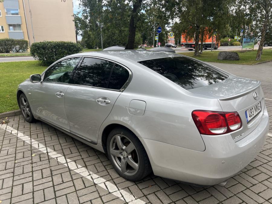 Pelēks Lexus GS 300h 2010 Rakvere, ar dzinēja tilpumu 3.00 L un nobraukumu 30 tūkst. km par 4300 €, foto 7 vietnē AUTOMOTO.COM.LV